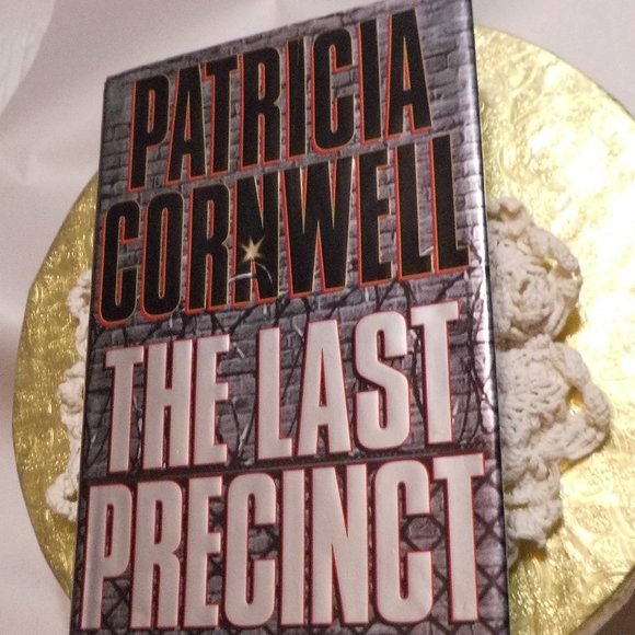 Patricia Cornwell | Other | Book The Last Precinct | Poshmark